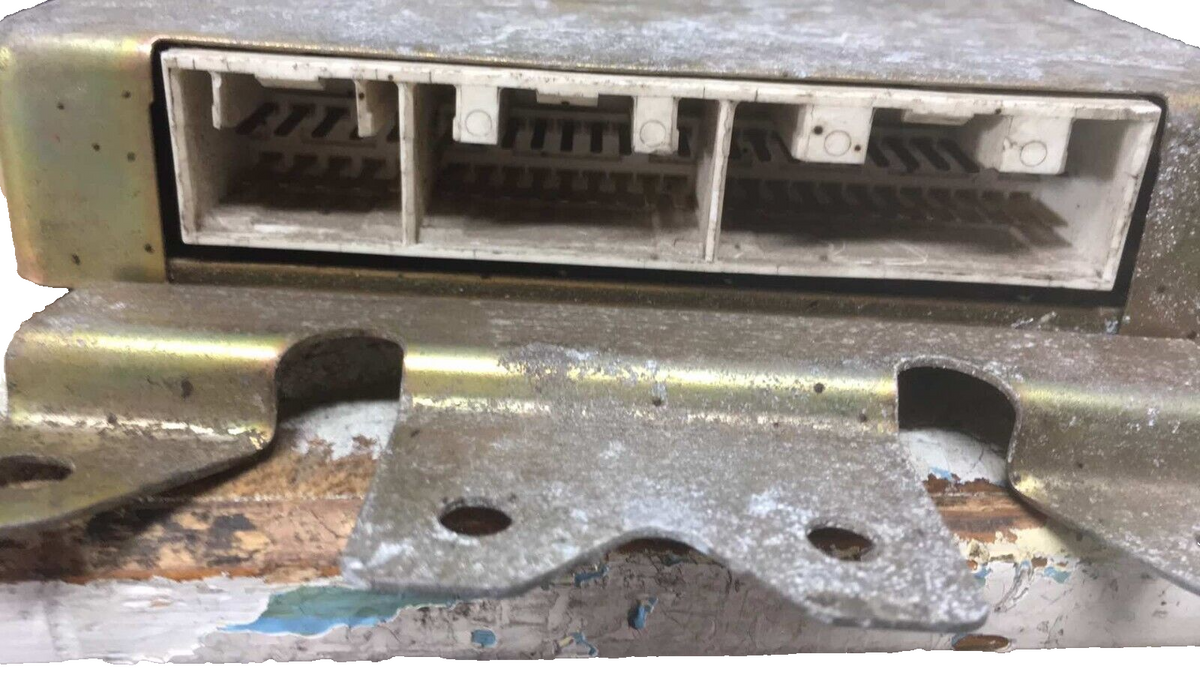 MD161172 ecm ecu computer 1989-1992 Mitsubishi Mirage | Swan Auto