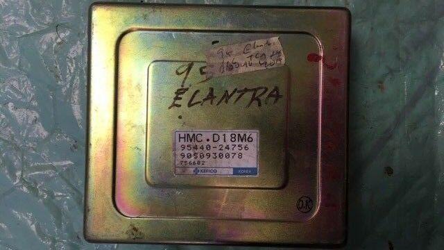 1995 Hyundai Elantra tcm transmission computer module 95440-24756